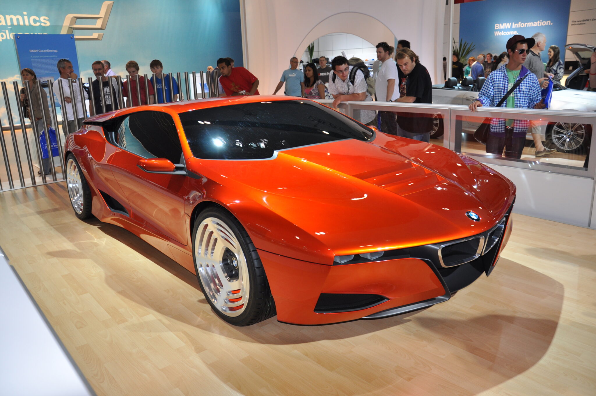 A Revolução BMW: O Supercarro da Marca - Garagem de 0 a 100 oficial